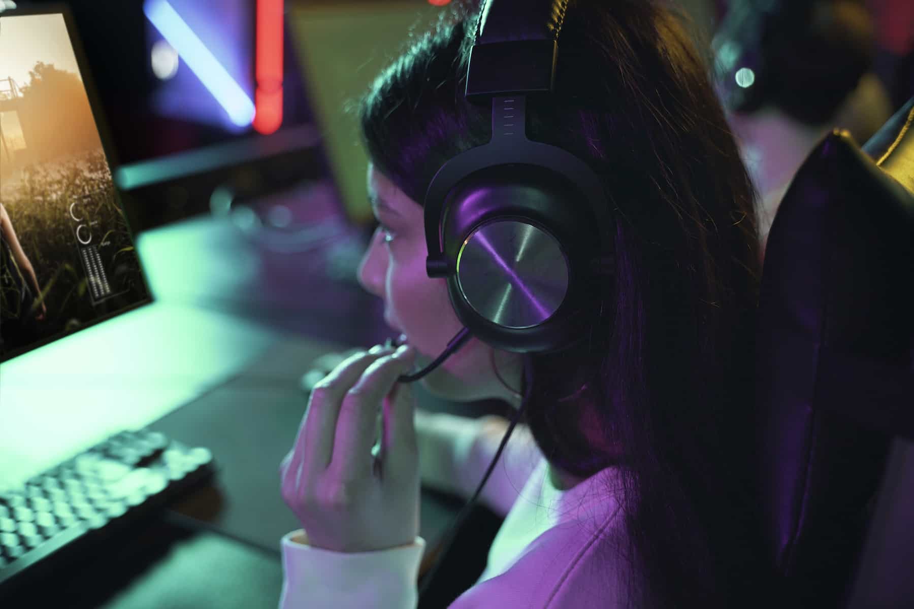 How to Read Microphone Frequency Response Charts - Shout4Music