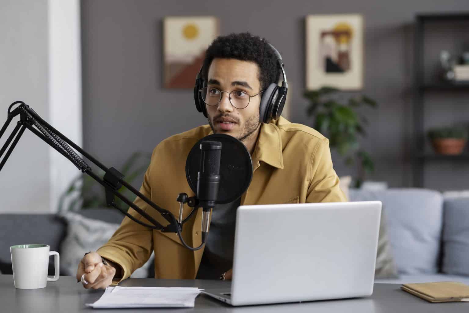 How to Pick the Best Microphone for Computer Recording - Shout4Music