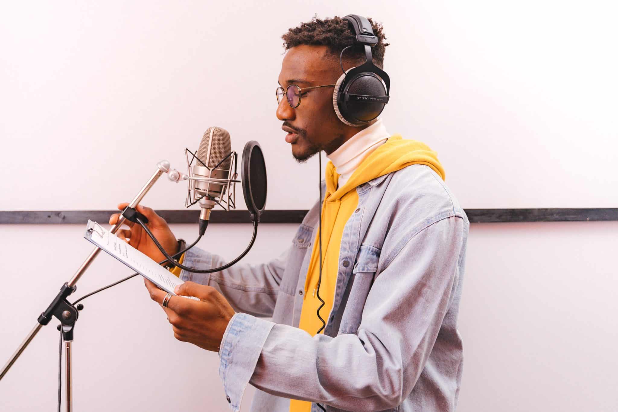 A Complete Guide to the Best Mic Placement for Vocals - Shout4Music