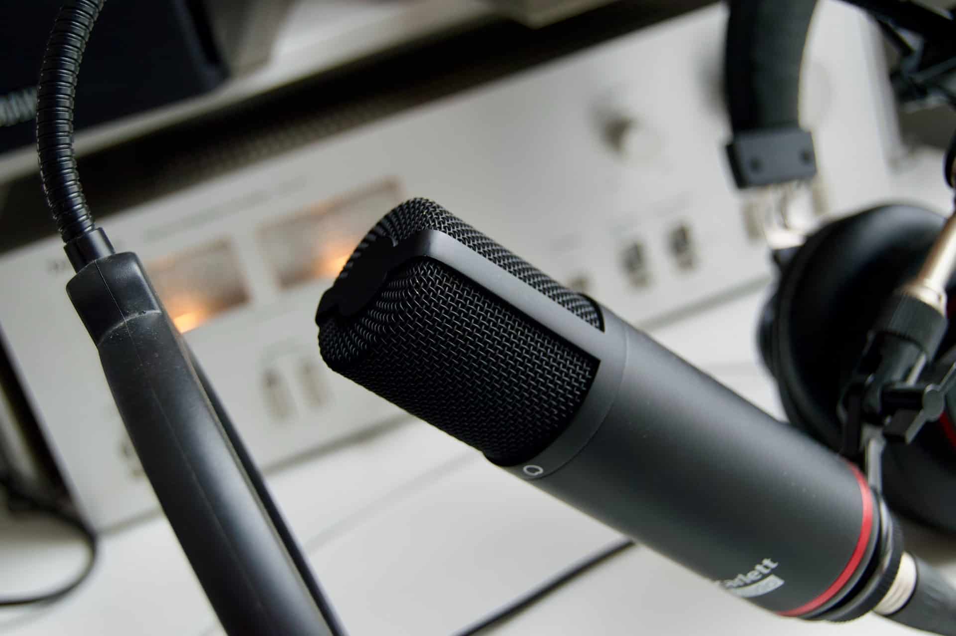 What is Sensitivity in a Microphone and Why Does It Matter? - Shout4Music
