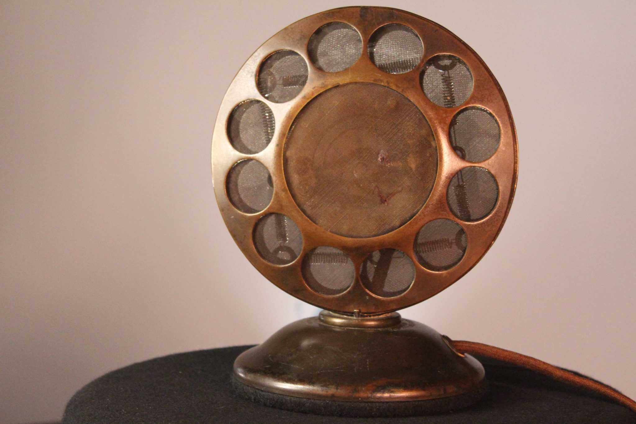 Microphone Evolution Timeline: A Breakdown of Microphone Developments ...