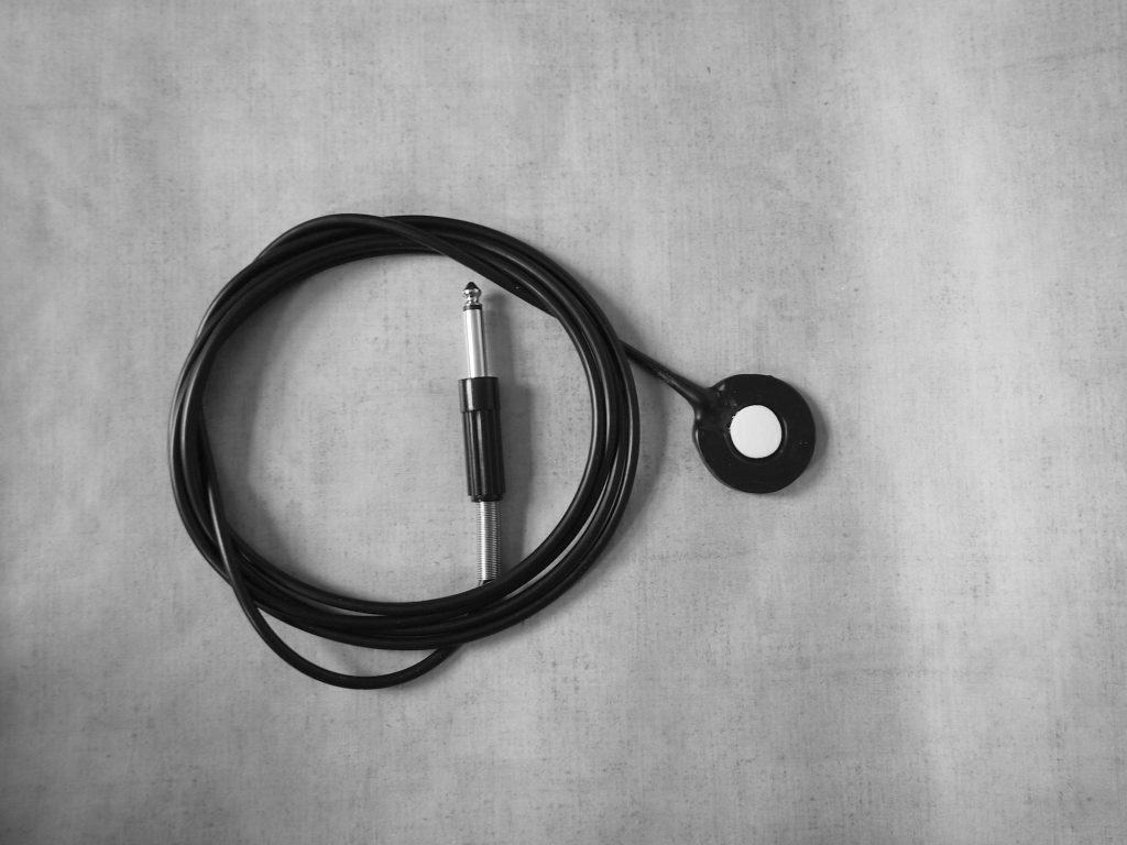 How to Read Microphone Frequency Response Charts - Shout4Music