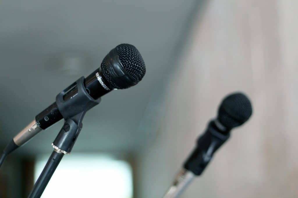 6 Common Mic Placement Mistakes and How to Avoid Them - Shout4Music