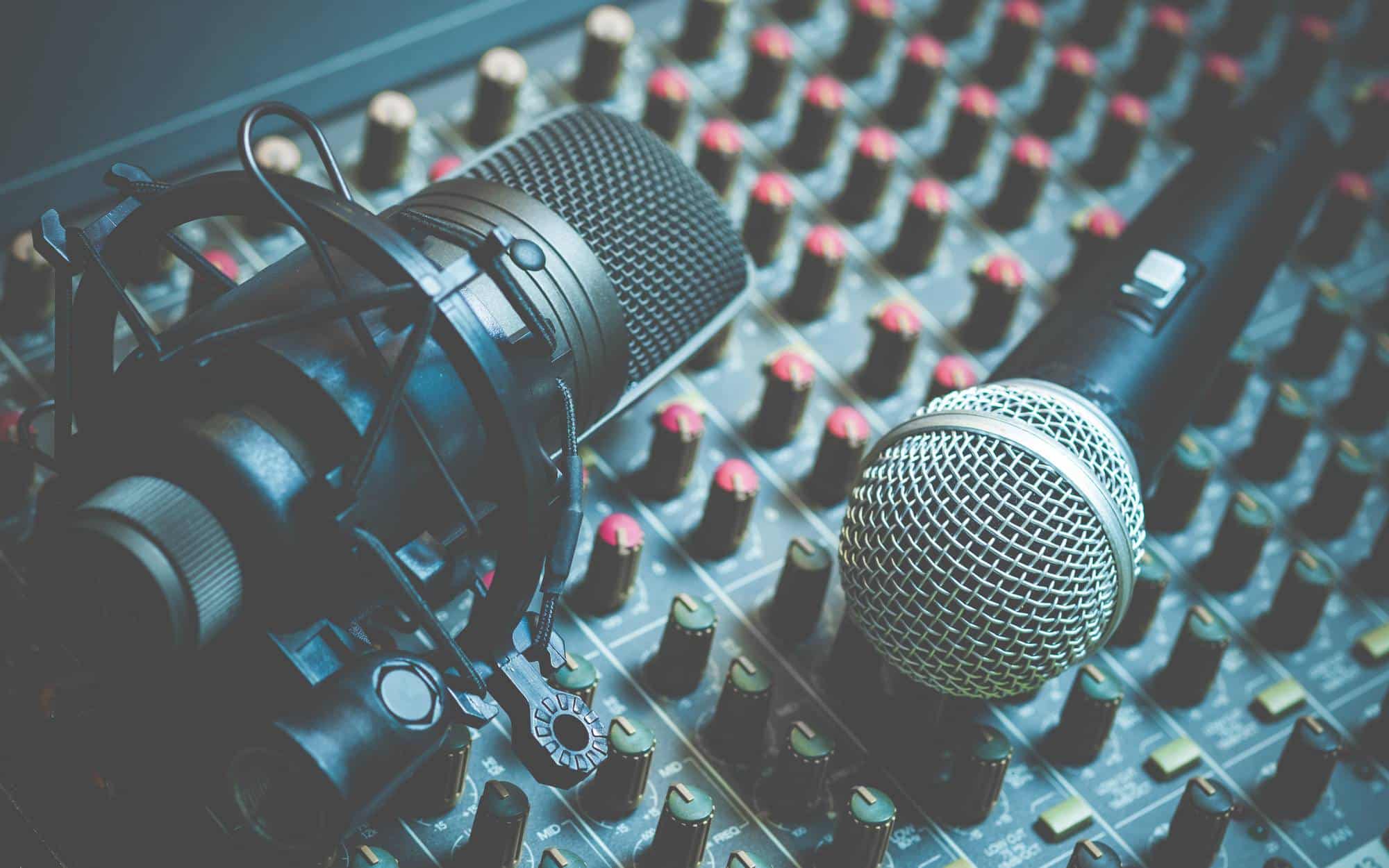 Power Requirements for Dynamic and Condenser Microphones - Shout4Music