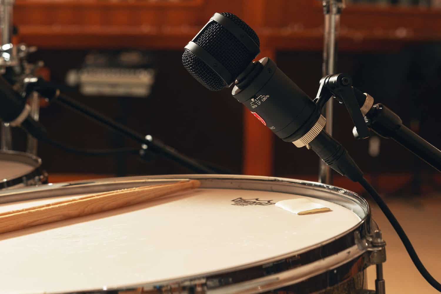 The Lauten Audio Tom Mic Took 3 Years to Make and is Now For Sale ...