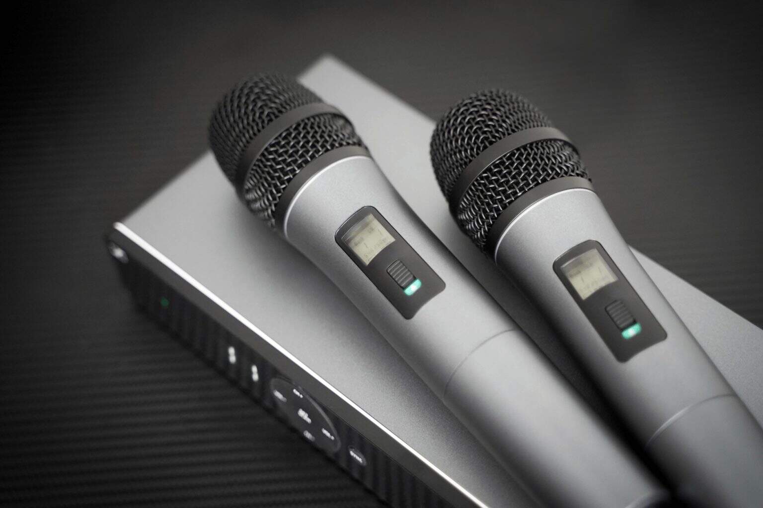 Legal Aspects and Frequency Regulations for Wireless Mics - Shout4Music
