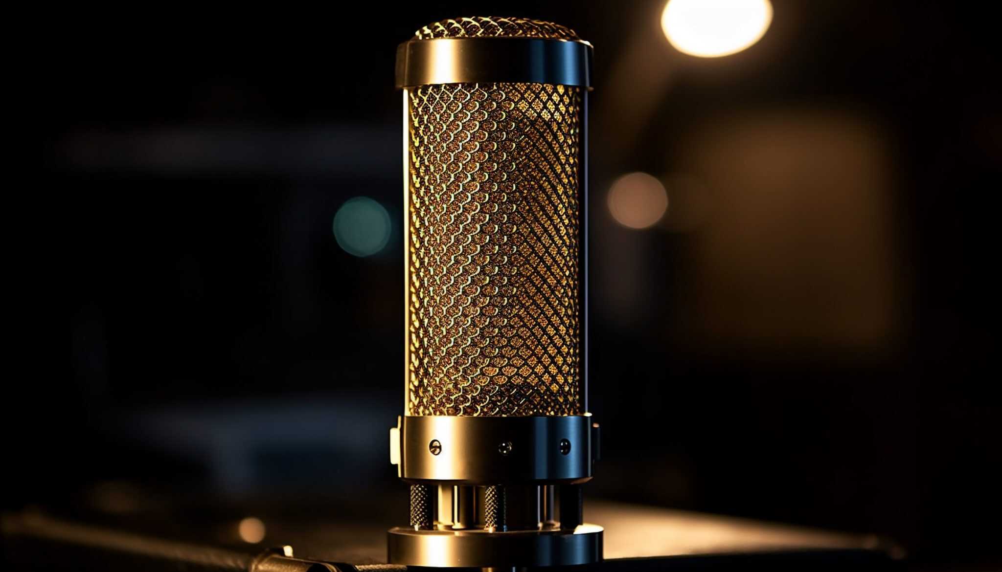 Wireless Microphone: Digital vs Analog [Ultimate Comparison] - Shout4Music