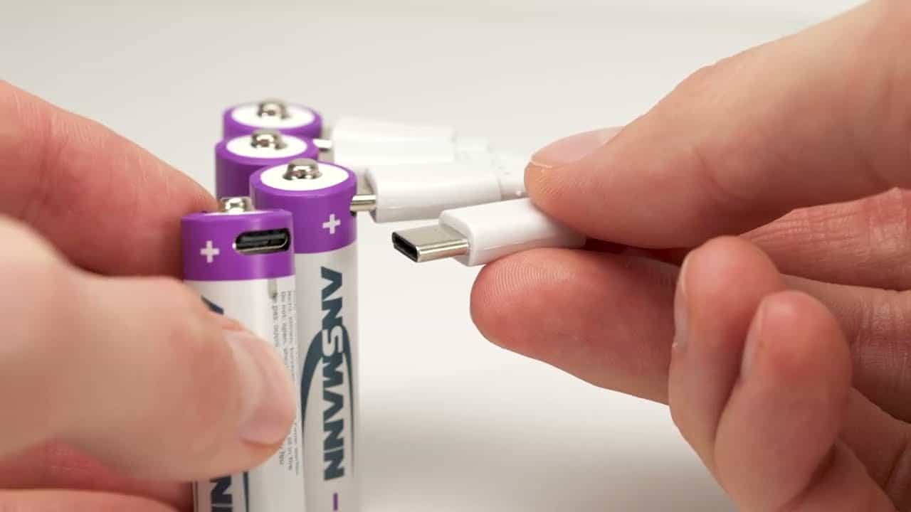 10 Battery Maintenance Tips for Wireless Mics - Shout4Music